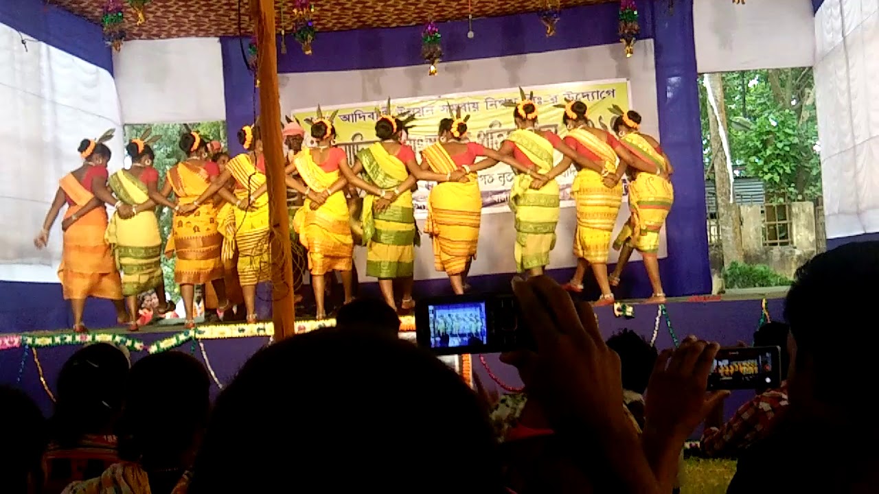 MUNDA TRADITIONAL DANCE AT BALAPUR LAMPS (TDCC) - YouTube