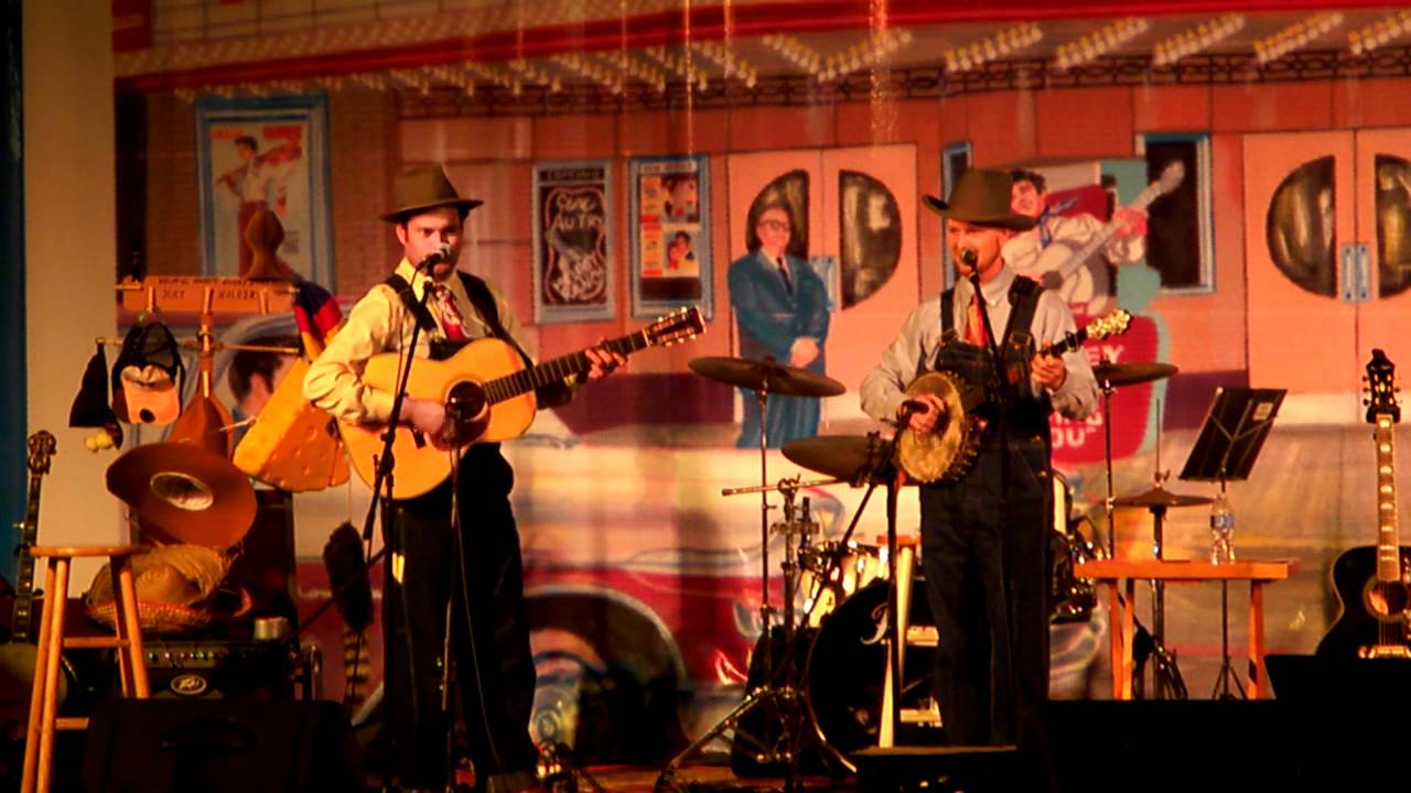 "Get Along Home Cindy Cindy" by Matt Kinman and Jonathan Ferrell - YouTube