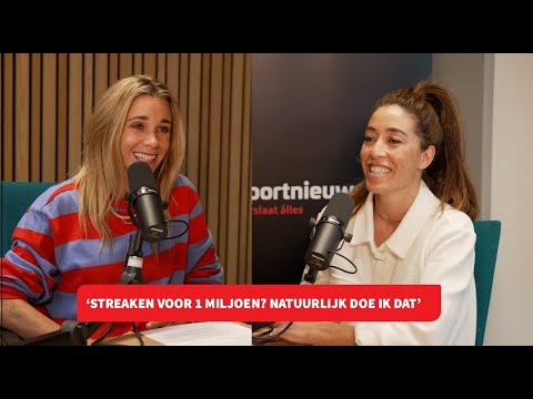 Hilariteit over streaken bij afscheid Nadal - YouTube