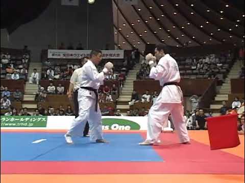 Kyokushin Karate with Head Punches (Shinken Shobu) - Saki Kikuchi vs Hirokazu Koga - YouTube