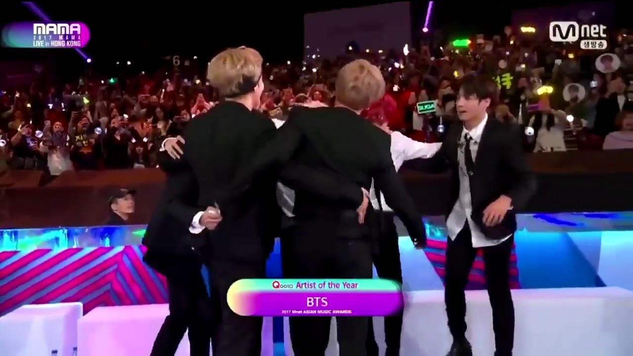 BTS Artist of The Year Win in MAMA 2017 in Hong Kong - YouTube
