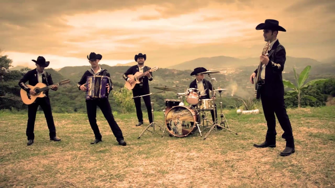 GRUPO TORNADO FT LUPE Y POLO Me agarraste borracho 2016 - YouTube