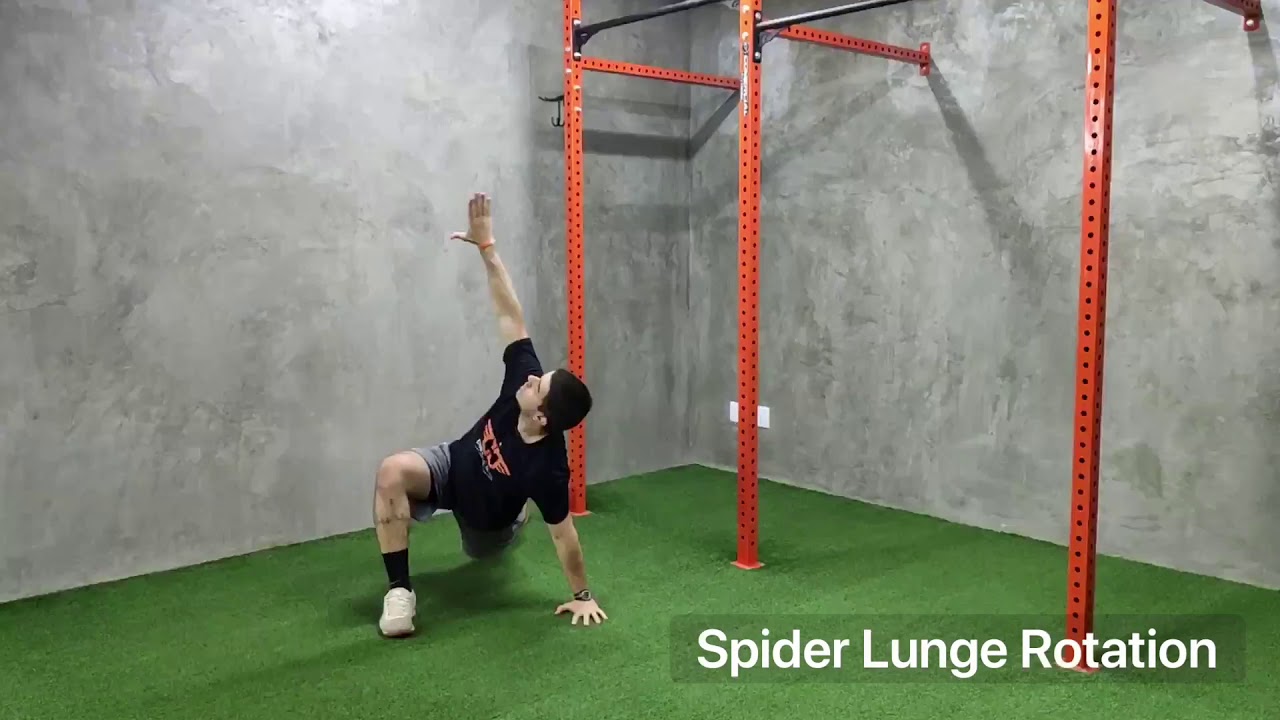 Spider Lunge Rotation - YouTube