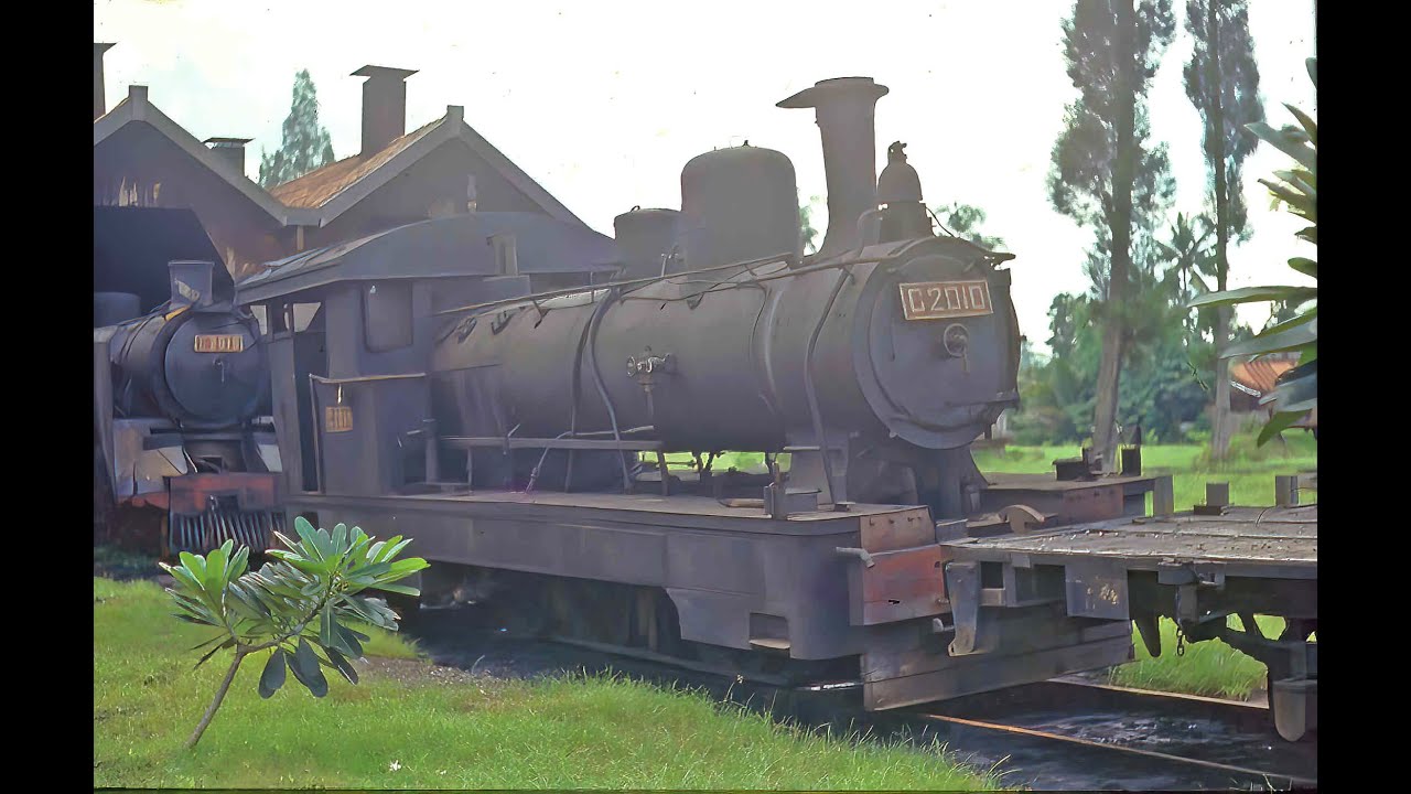 Yogya Solo and Lempuyangan Yards 1975 - YouTube