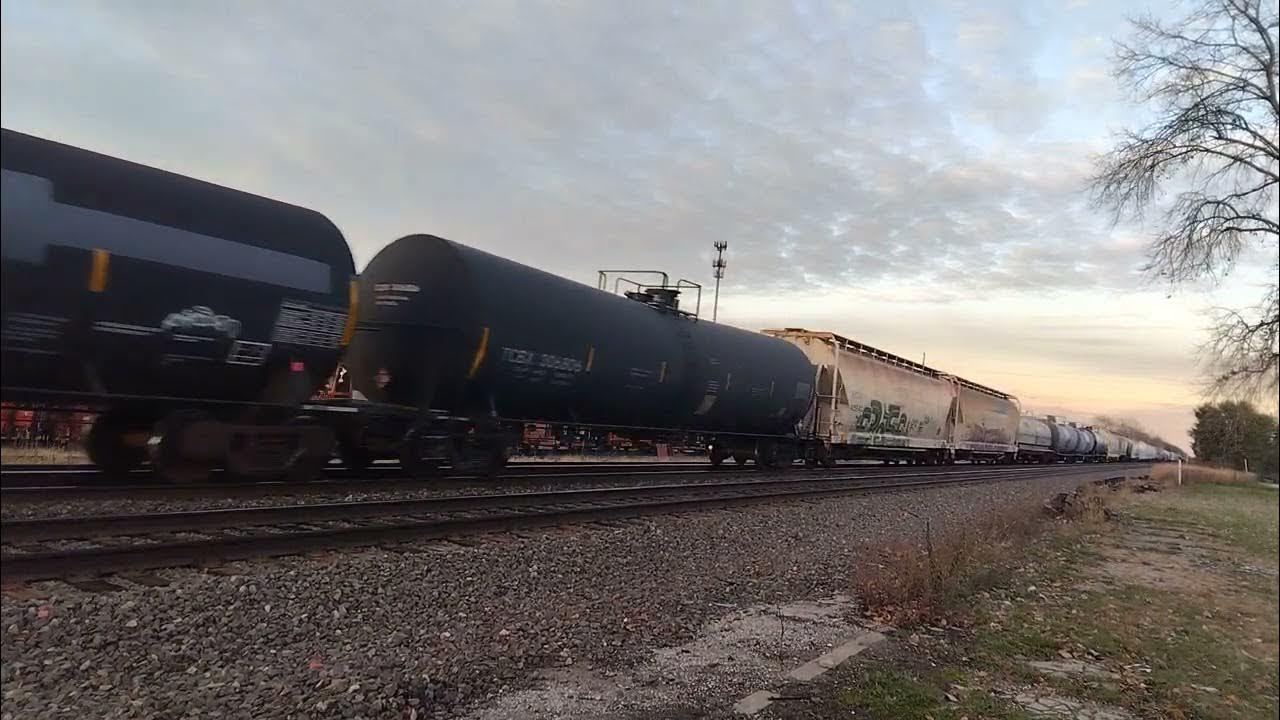 NS 35J With CP & BNSF Power. - YouTube