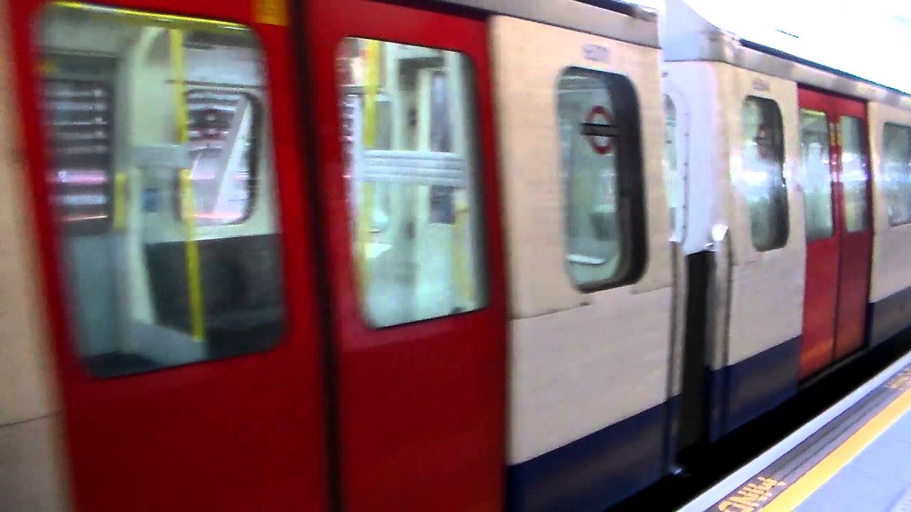 C69 stock 5591 at Edgware Road - Train 701 - YouTube