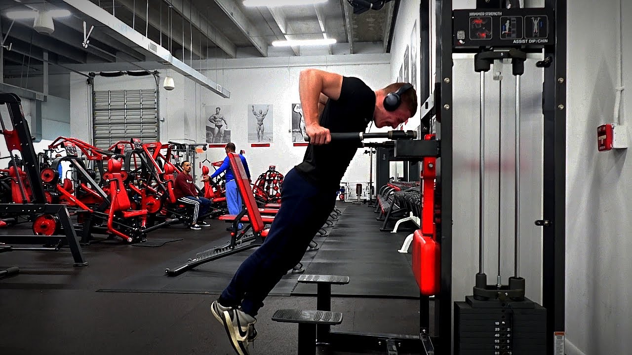 Winter Bulk Day 14 - Chest - YouTube