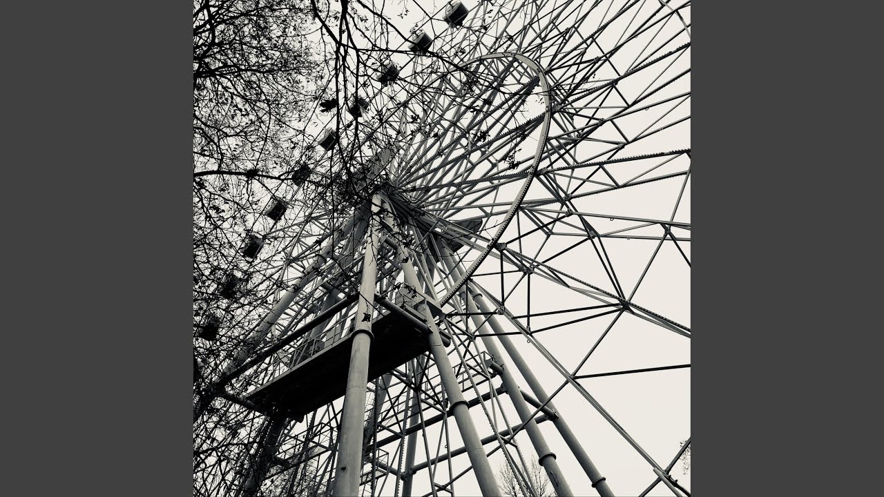 Roundhay Garden Scene - YouTube