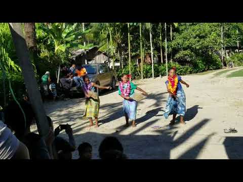 Tikopian kids dance to Toku Surusuru by Tiare Maori. - YouTube