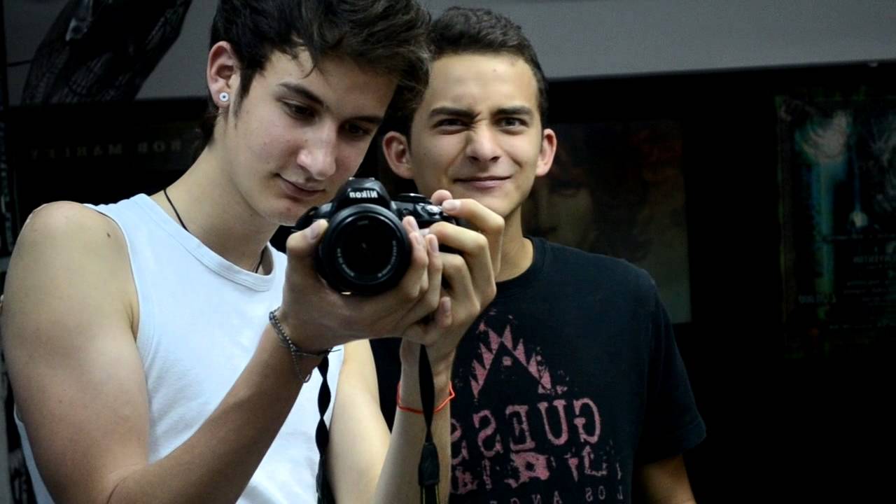 Día Oculto con Javiercito - YouTube