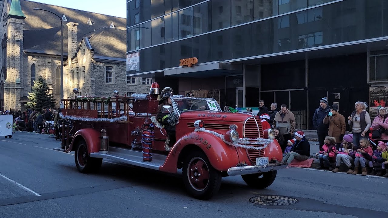 Help Santa Toy Parade 2024 #Ottawa - YouTube