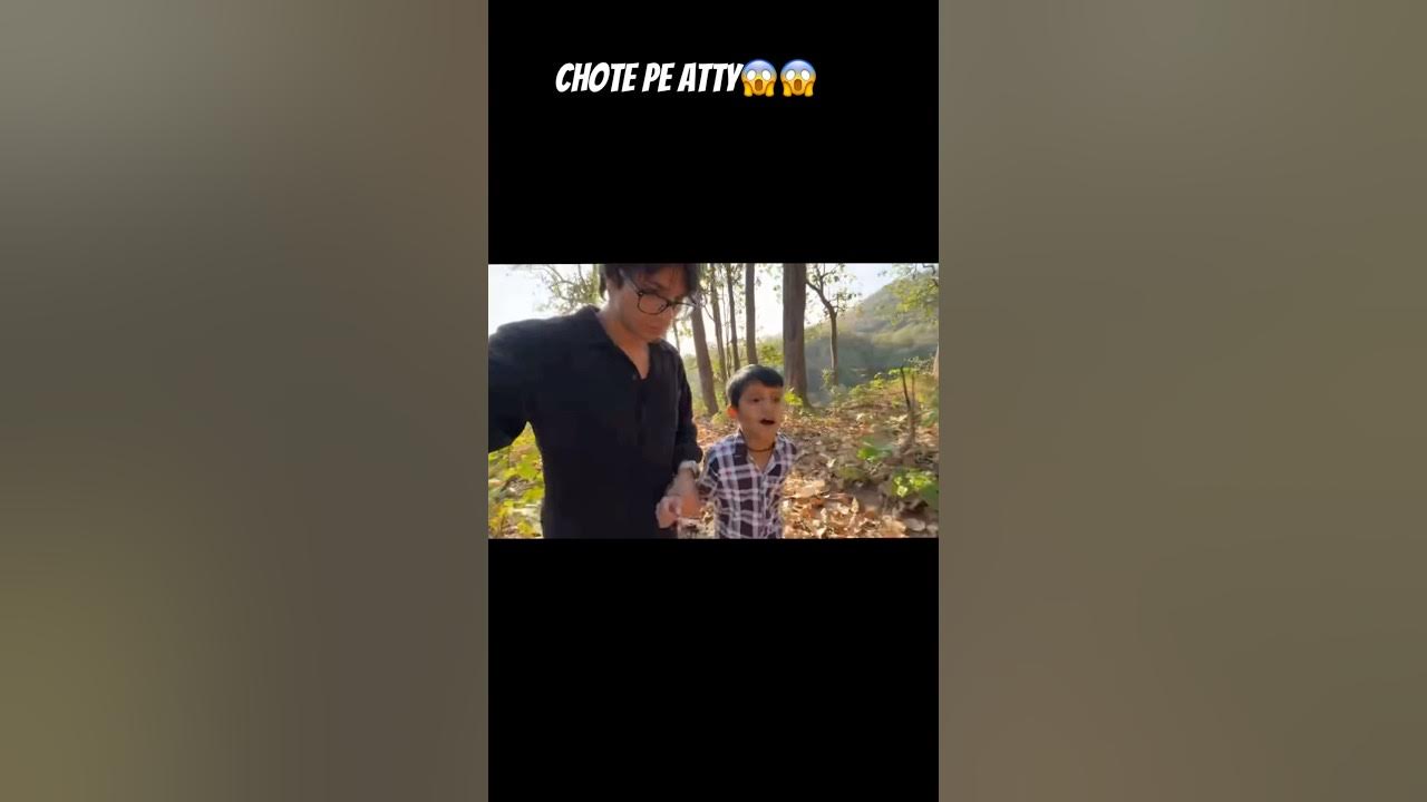 Chote pe atty😱😱 #funny #souravjoshivlogs #trending #kunal #shorts #brother #travel - YouTube