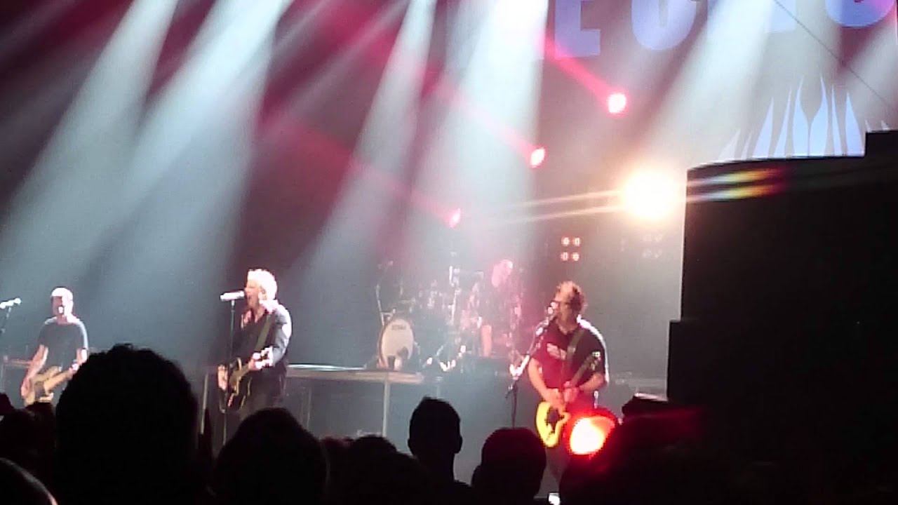 The Offspring Live at Apollo Manchester 25/08/15 - YouTube