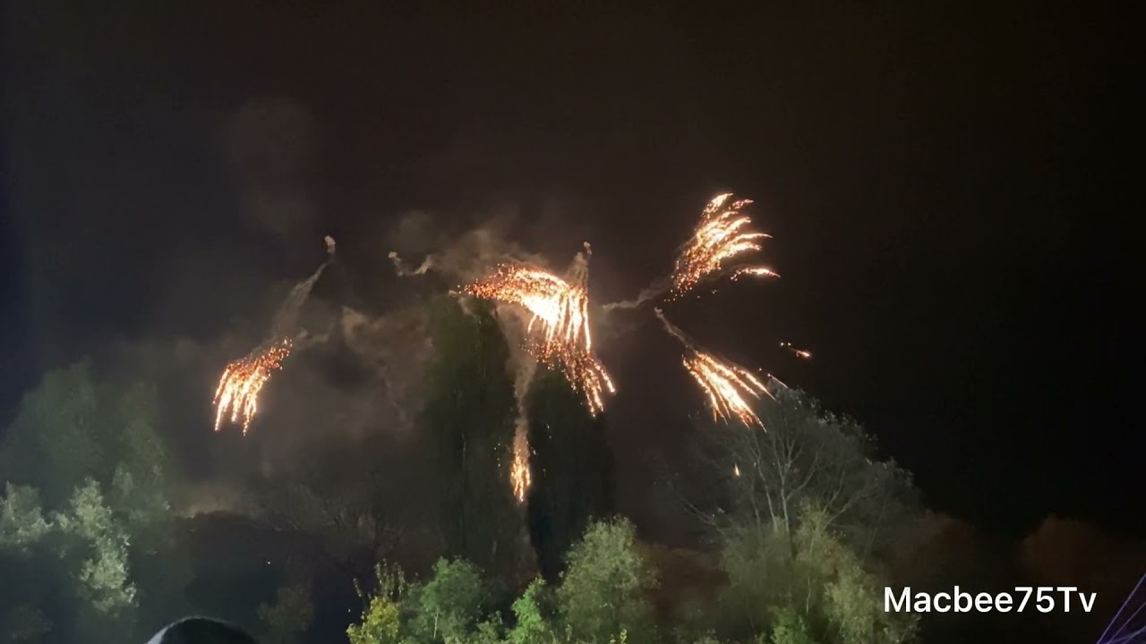 Bonfire night 2021, Stevenage, Herts - YouTube