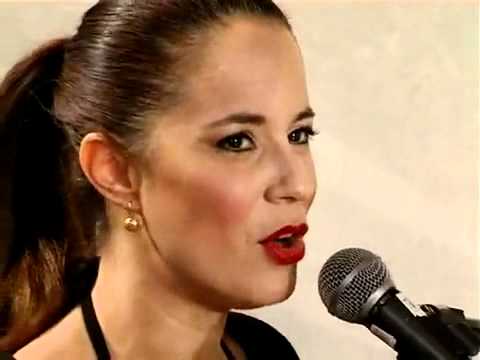 Gabriella Lewis & Keren Hecht Bezkarella - YouTube