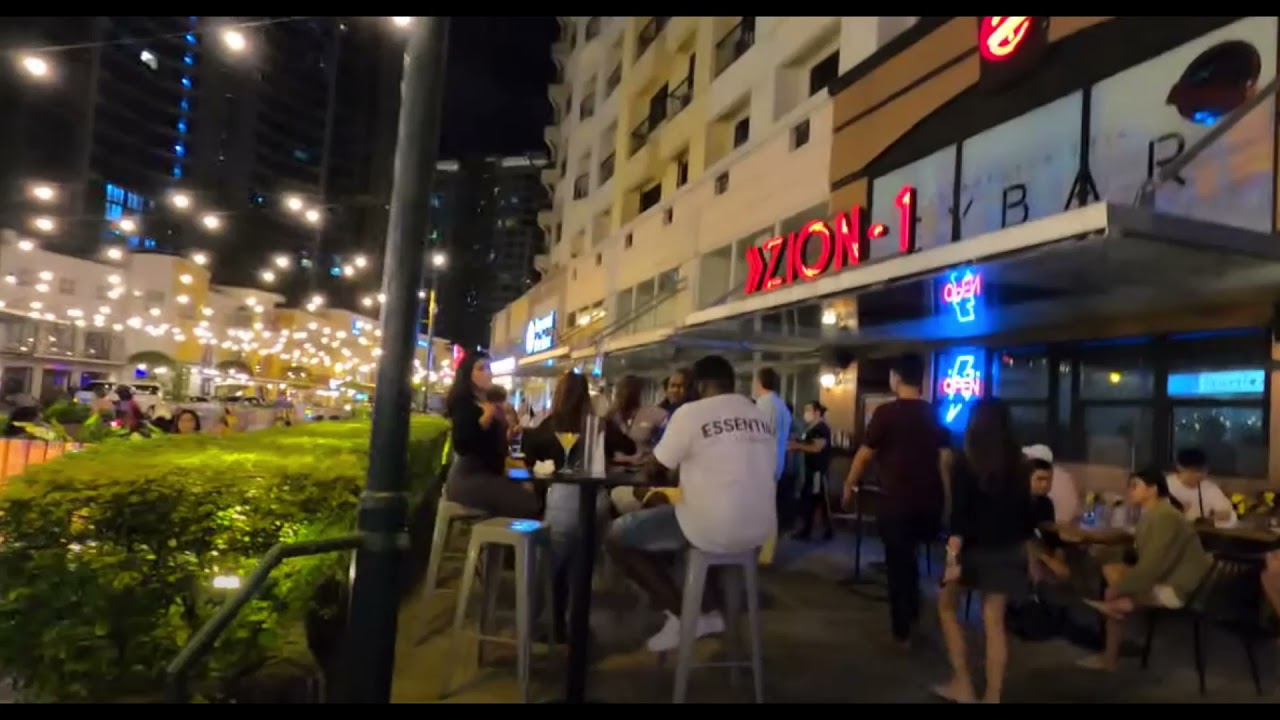 Manila Philippines Nightlife - Forbes Town BGC Restaurant/Bars. 5 ...