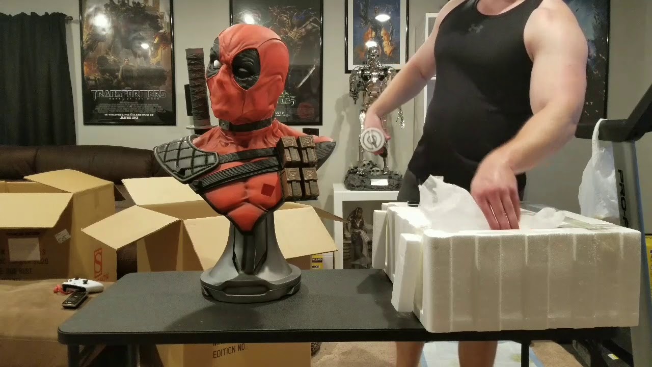 Sideshow Deadpool Life Size Bust Unboxing And Review - YouTube