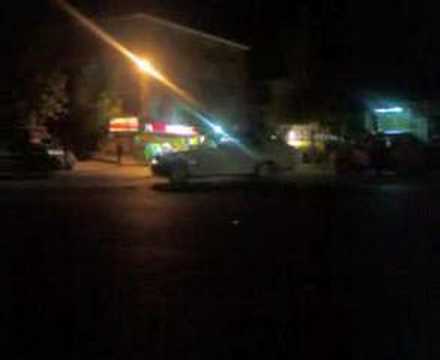 YINE HASKOY SOKAKLARI__BU COCUK HER GUN LASTIK YAKIYOR