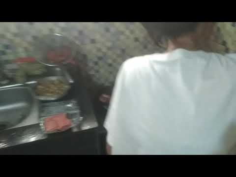 Lagi ngintip mamah inay membuat risoles rolade sapi