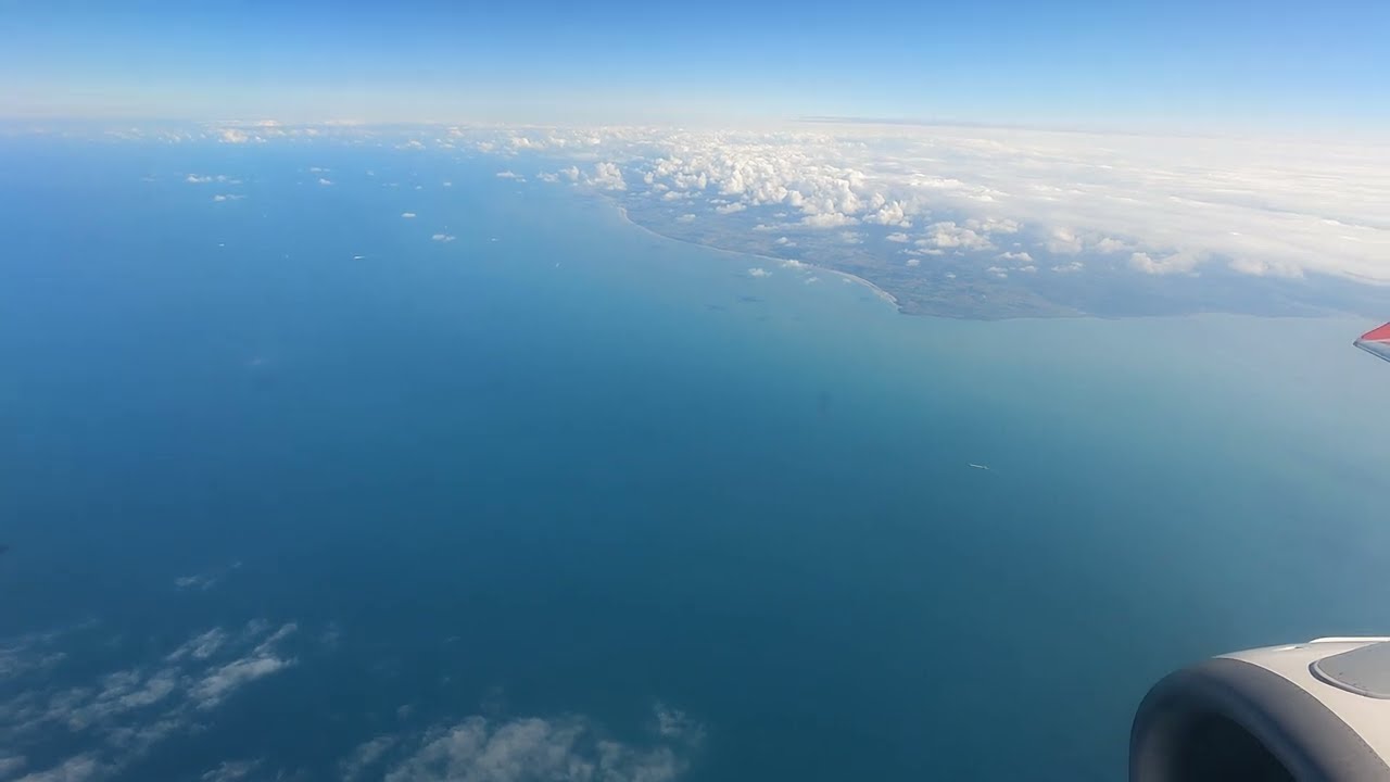 LIN - LCY - Ita Airways Embraer E190 Arrival - 4K 60FPS - YouTube