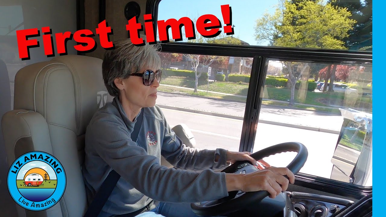 Liz Drives a Motorhome | Fifth Wheel vs Class A | RV Living - YouTube