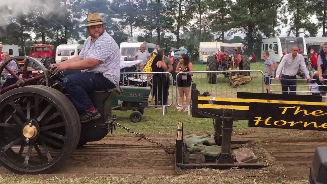 Steam engine pulling - YouTube