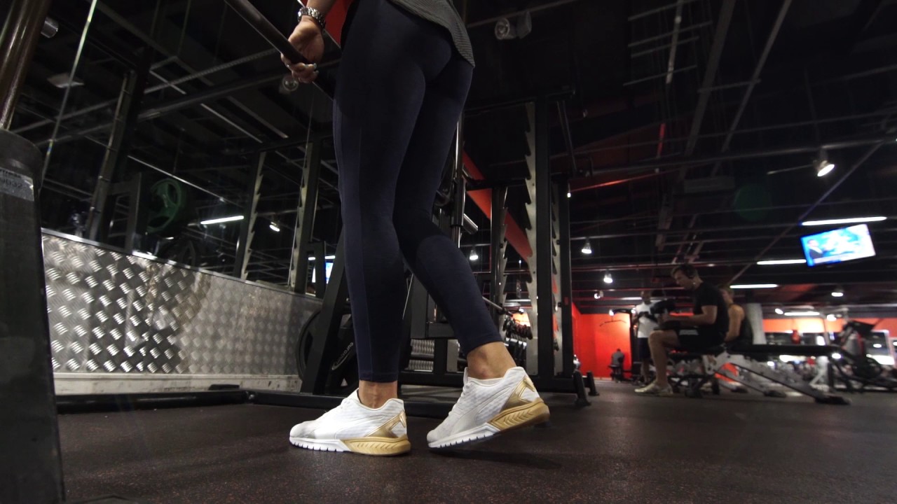 Single Leg Stiff Leg Dead Lift on Smith Machine - YouTube