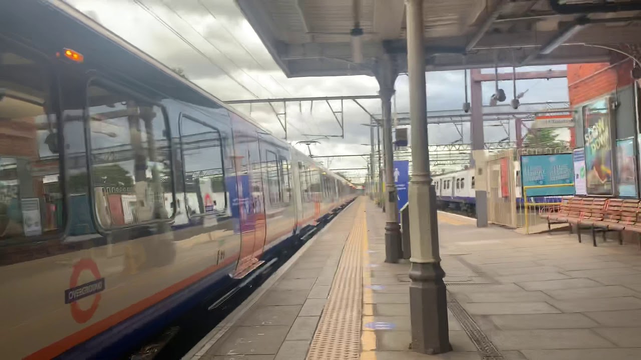 Exterior walkthrough of the Class 710 and the Legendary Class 315 - YouTube