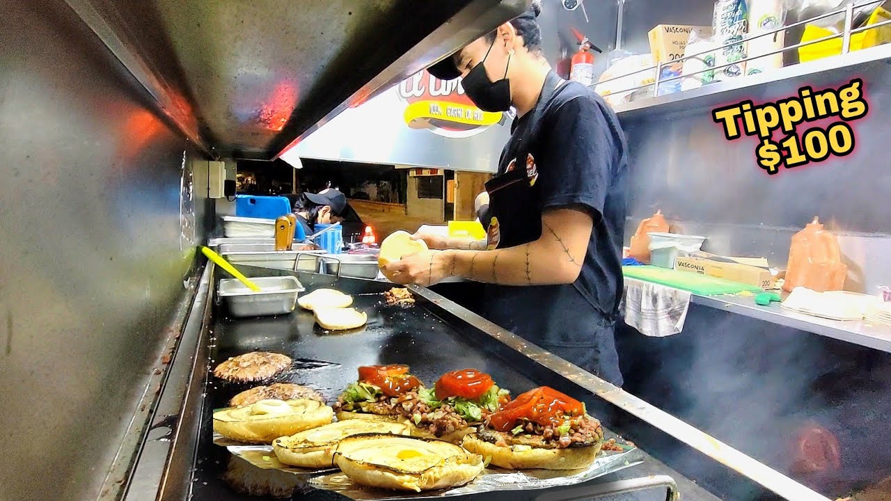JUICIEST Srtreet Burger - Mexican Street Food - Tipping $100 Dollars ...