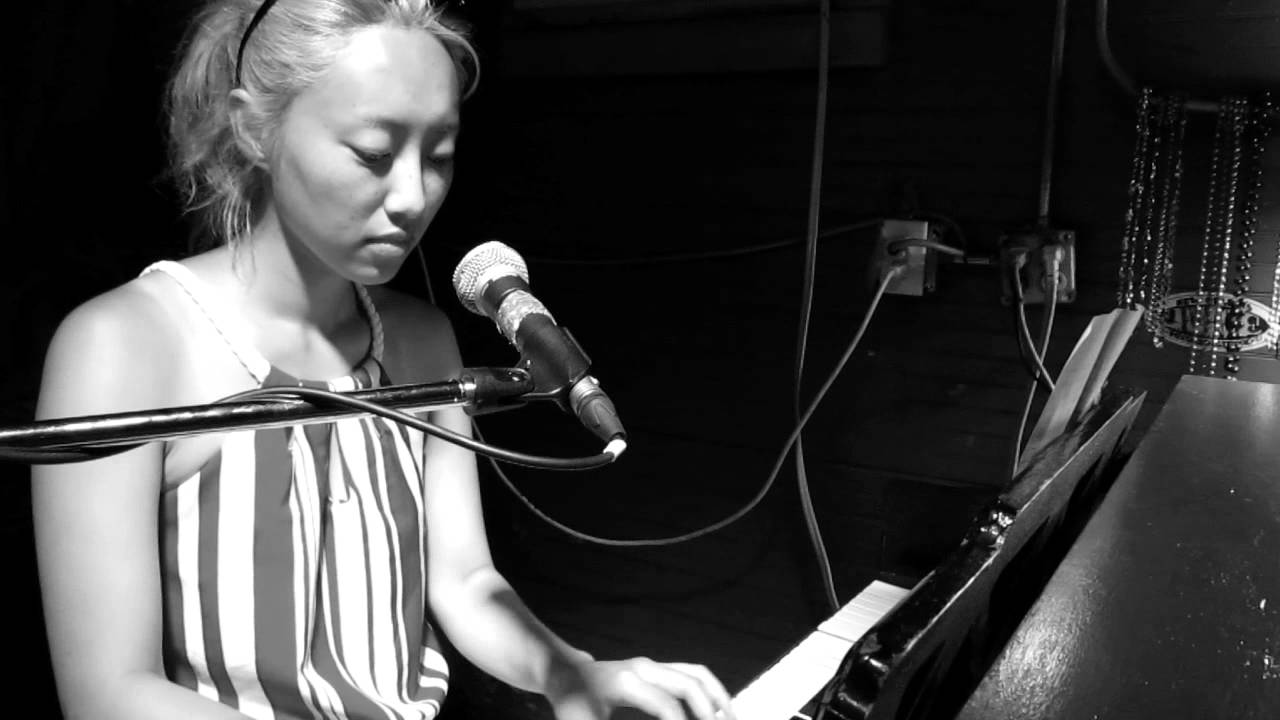 Lillian Yee, Hello Hello - YouTube