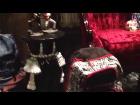 Elvira Boo-tique Window Couch Reveal Knott's Scary Farm 2014 Elvira's ...