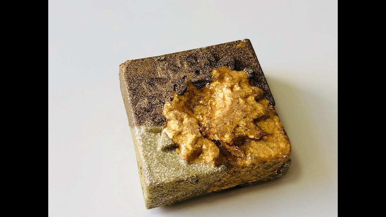 Lush Shades of Gold Frankincense and Myrrh Lip Block - YouTube