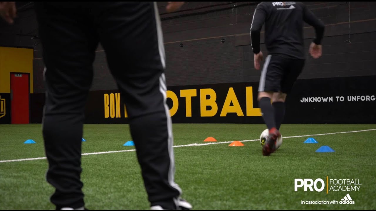 Football Dribbling Close Control Session - YouTube