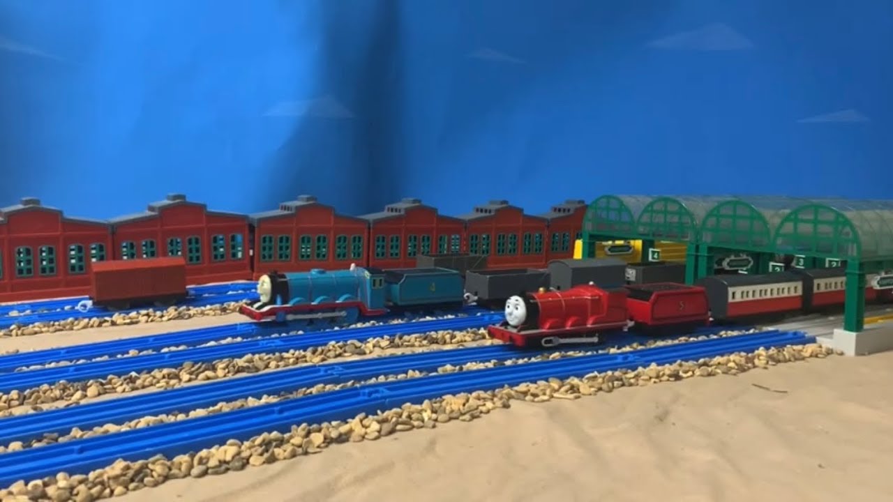 James and the Express | James and Gordon are friends - YouTube