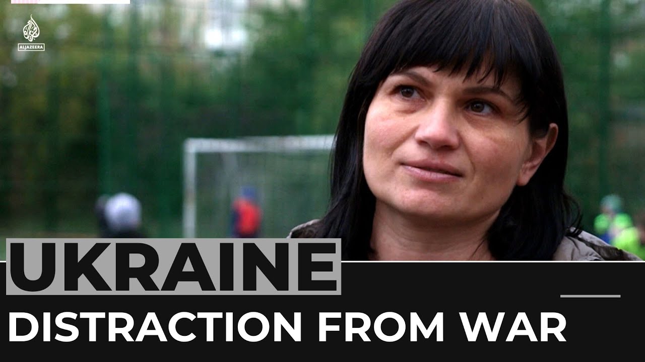 Football helps children in Ukraine cope with trauma - YouTube