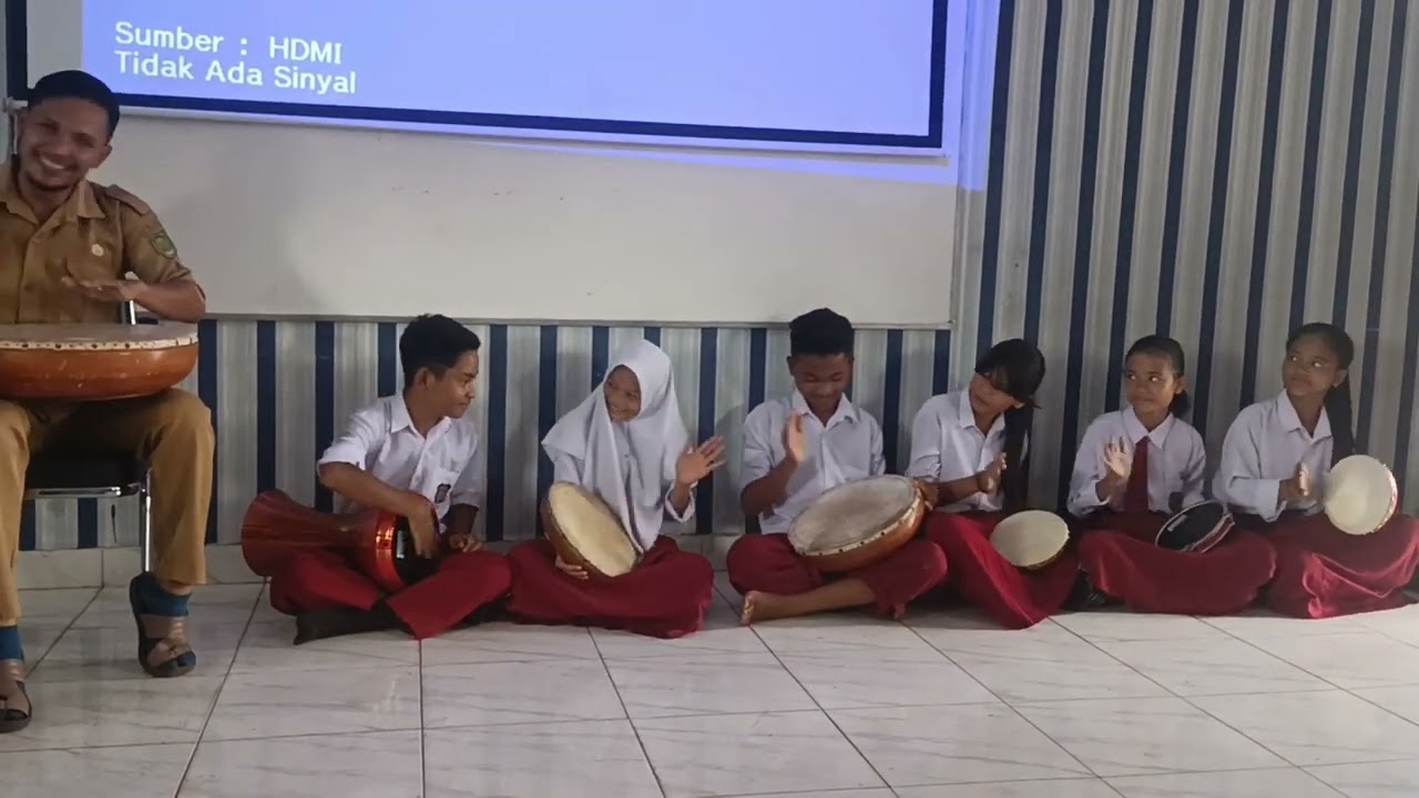 Bermain kompang kelas 6 praktek BMR @agus Rianto - YouTube