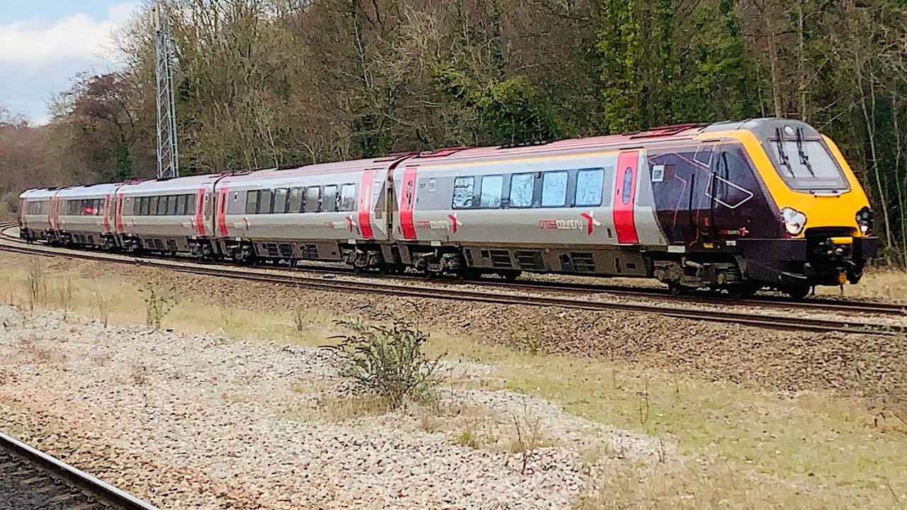 Cross Country 221122 At Dore & Totley From Newcastle To Plymouth - YouTube