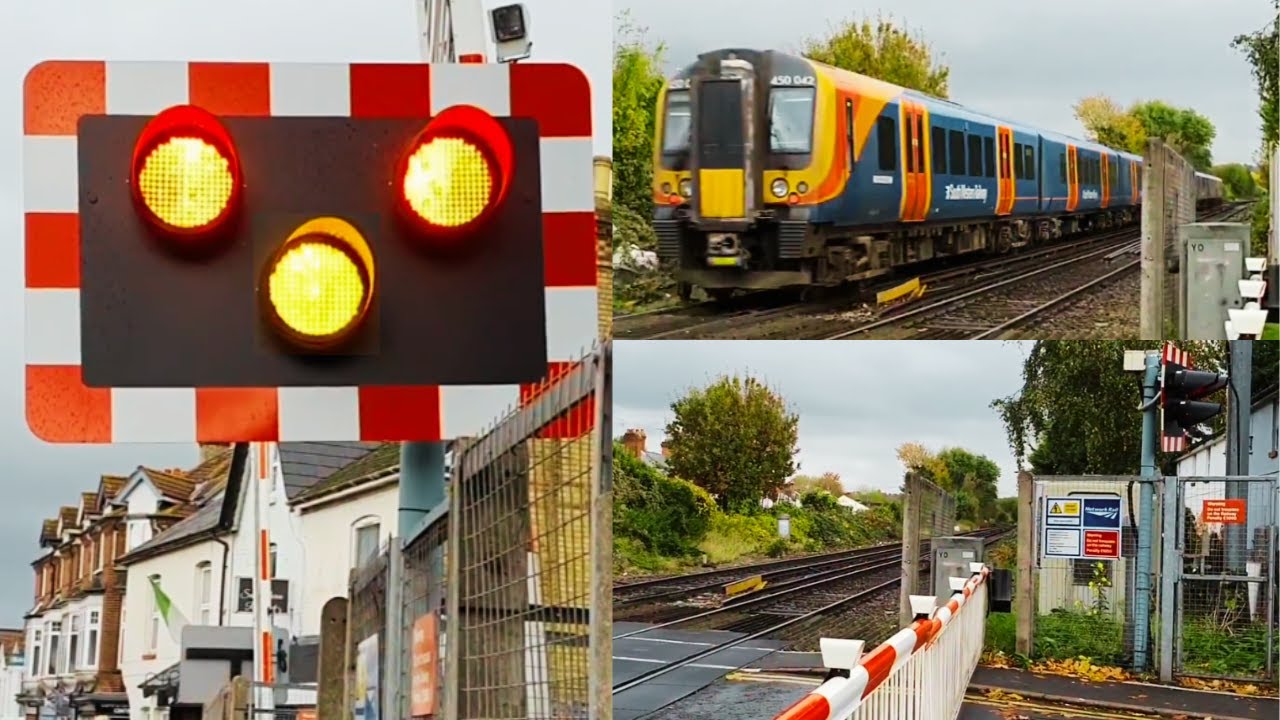 Addlestone Level Crossing, Surrey - YouTube