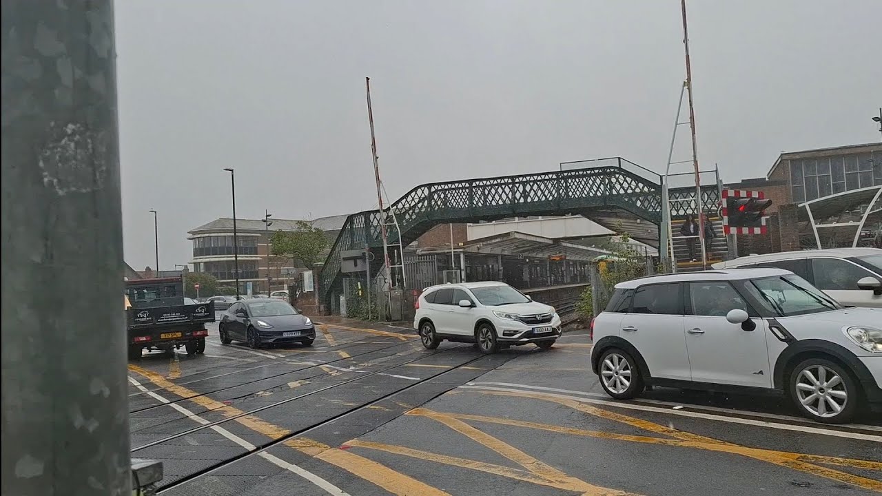 *Misuse*/ 4 trains Chichester (Stockbridge road) level crossing in west ...
