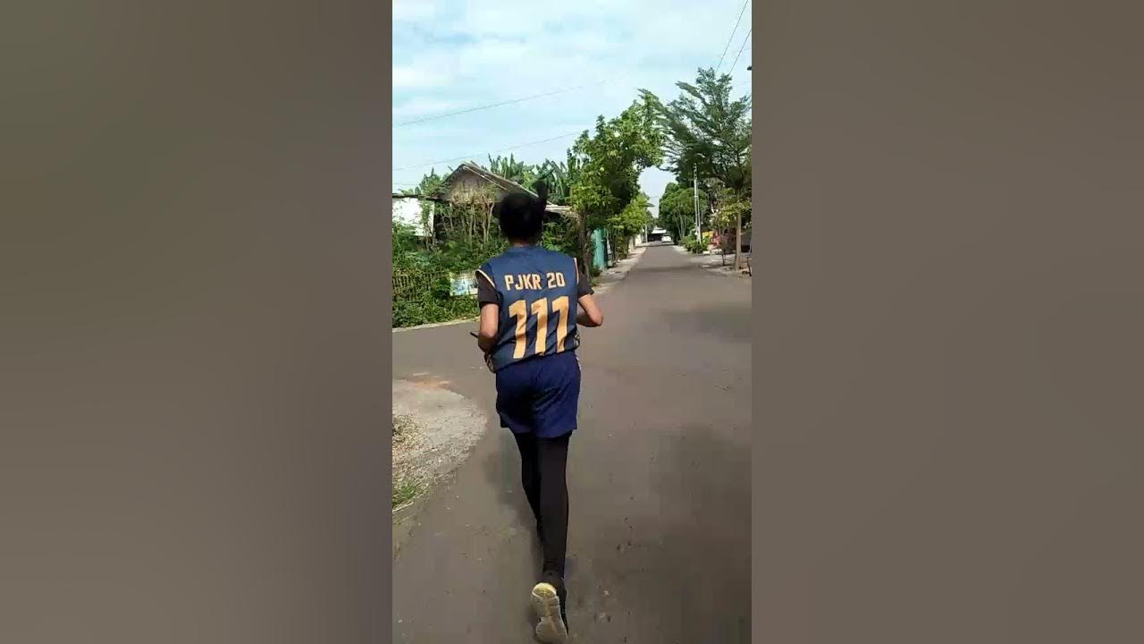 tes-lari-2-4-km-youtube
