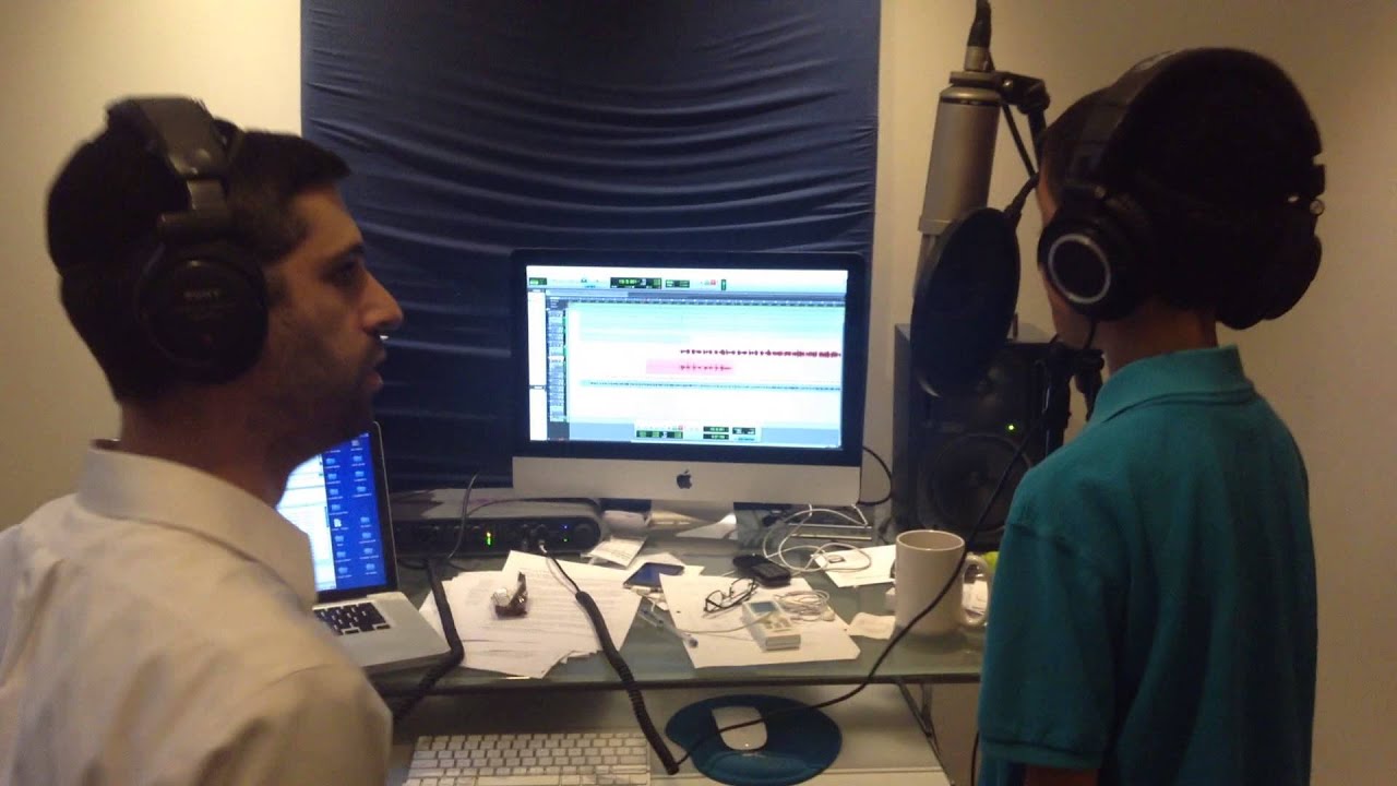 Moshe Dov Goldwag working on new album - YouTube