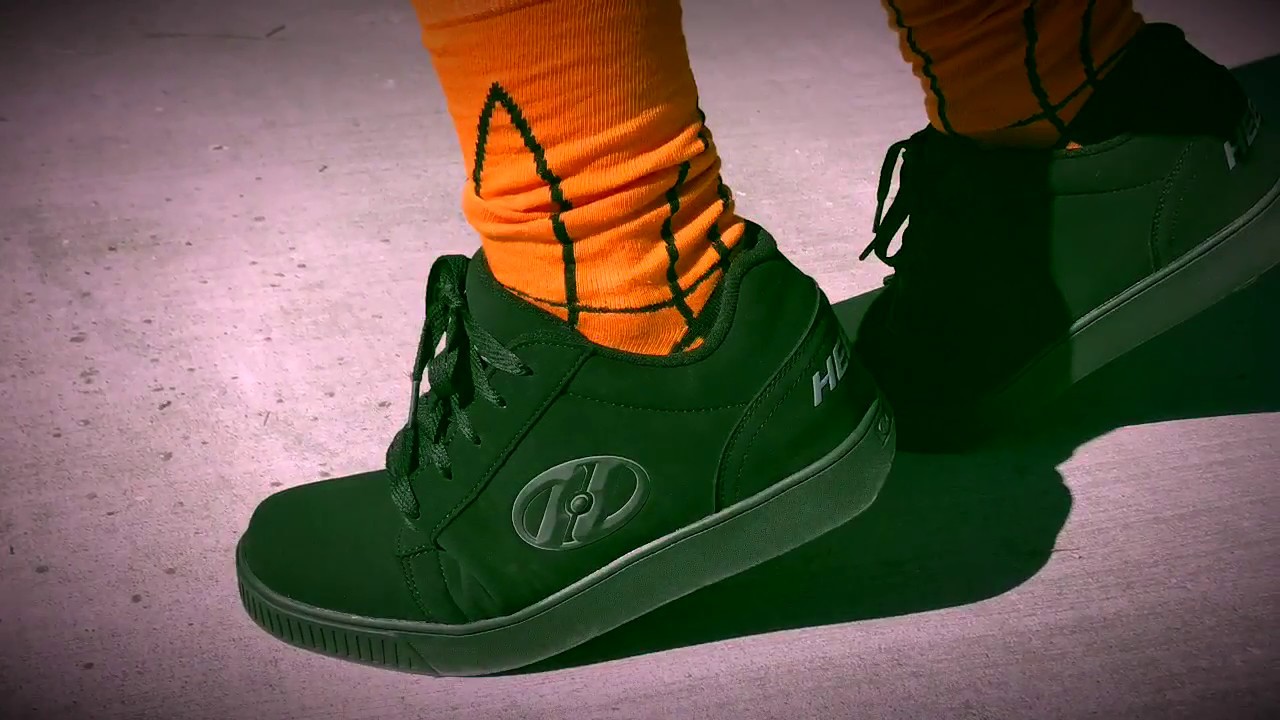 Unboxing The best shoes ever (Heelys) - YouTube