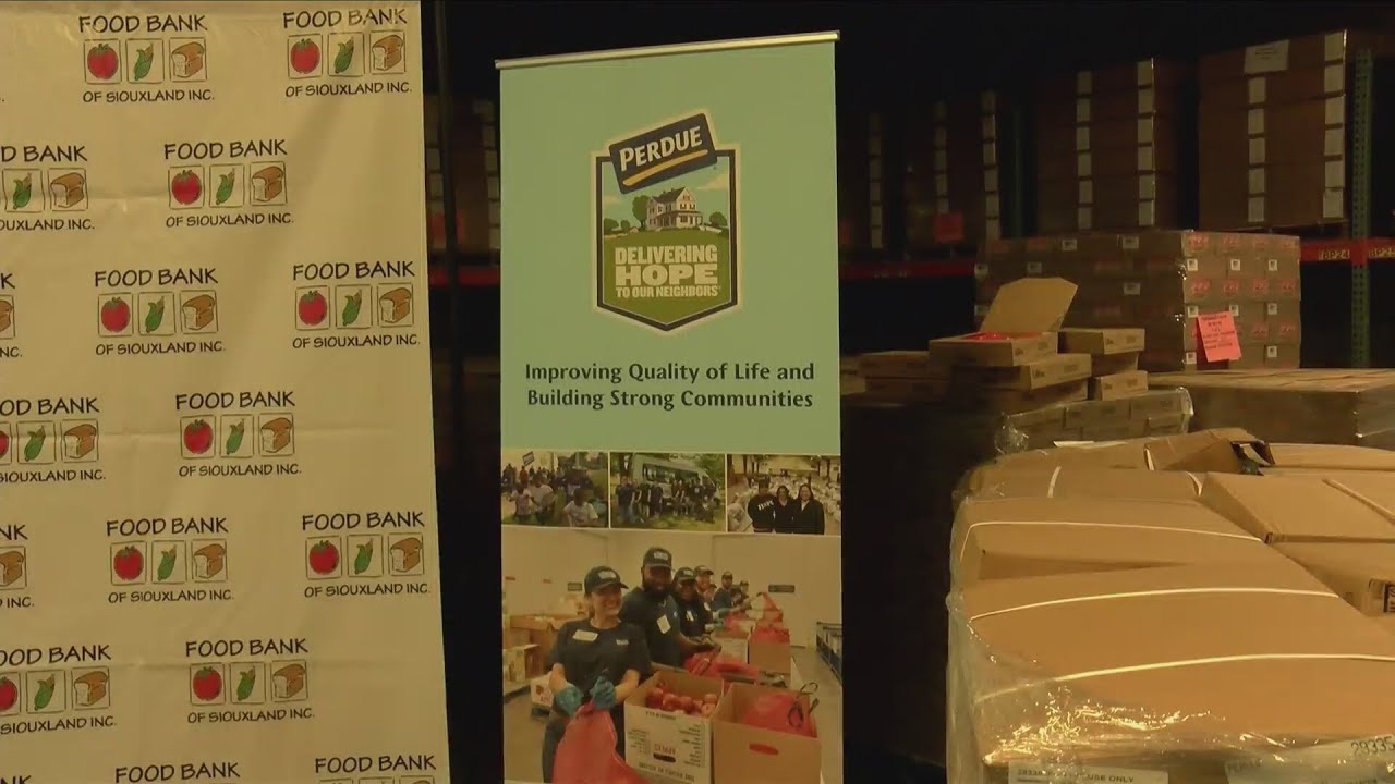 Food Bank Of Siouxland Gets 80,000 Pounds Of Chicken Donated - YouTube