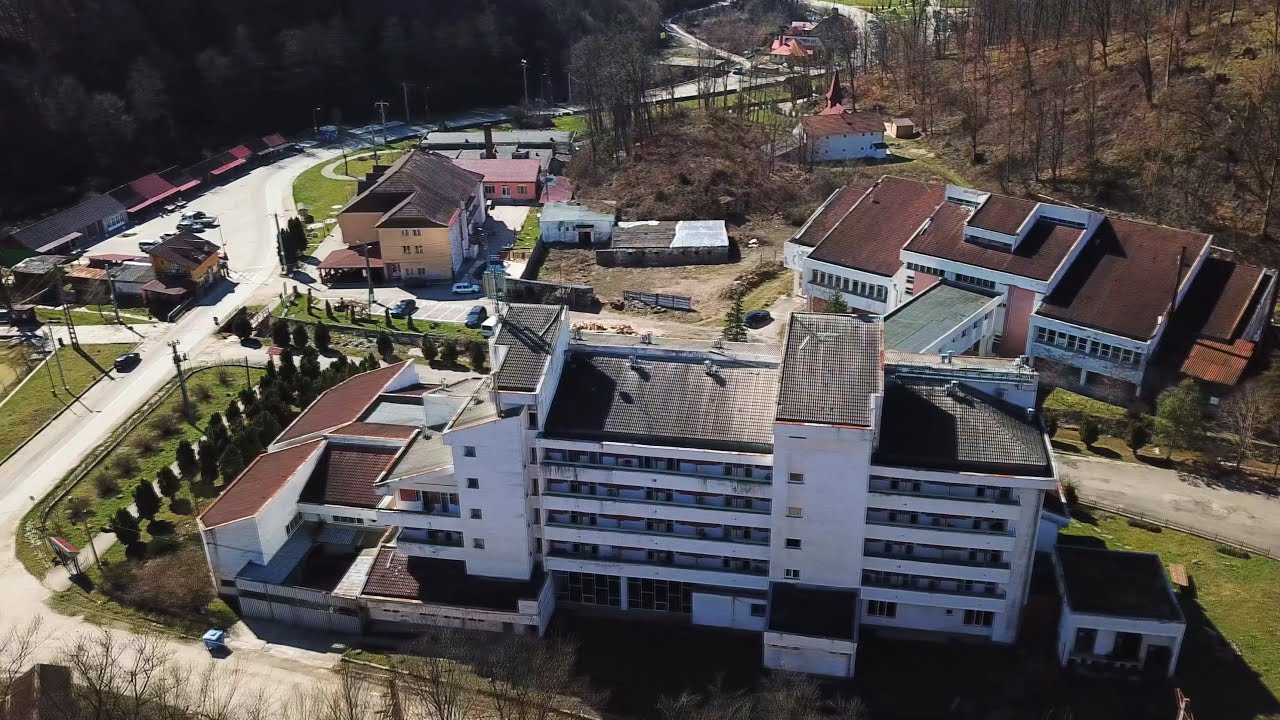 statiunea Moneasa (jud. Arad) - vedere din drona - YouTube