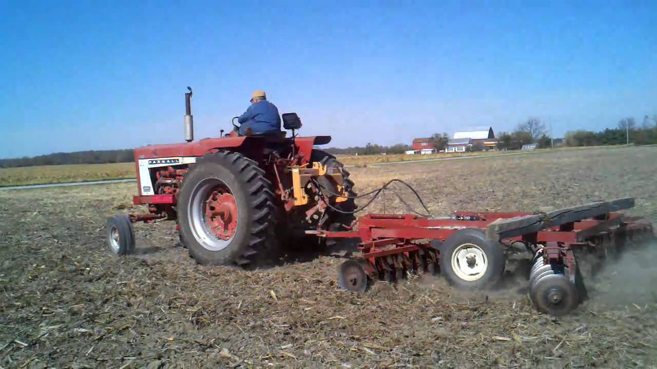 Dad on IH Farmall 806 diesel - YouTube