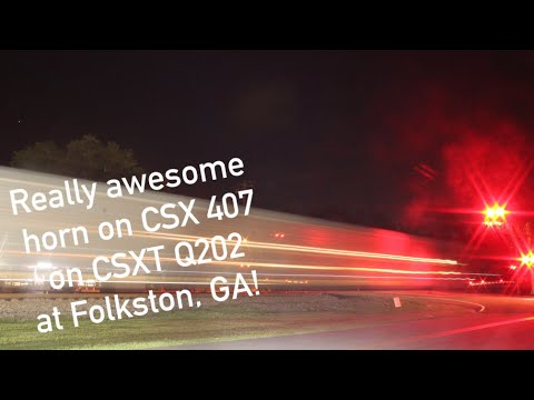 Really awesome horn on CSX 407 on CSXT Q202 at Folkston, GA! - YouTube