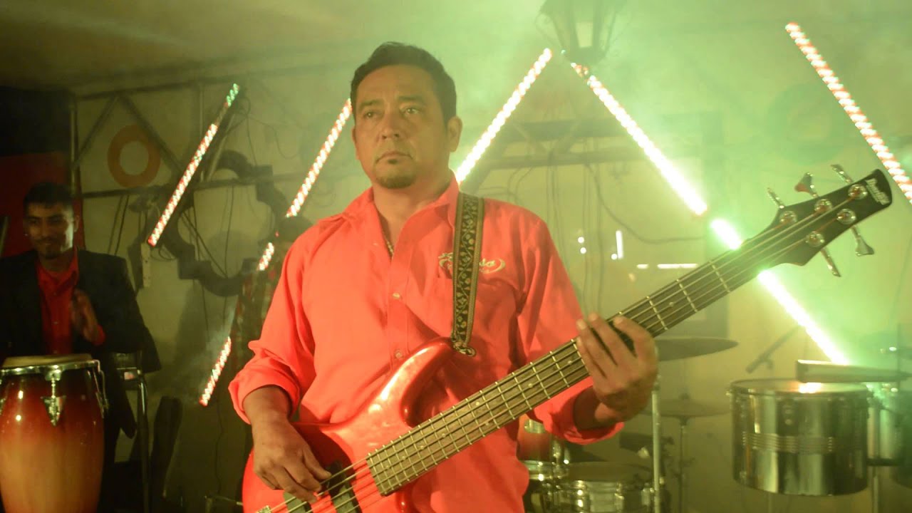 ALONSO Y SU PERLA 2015-conga roja - YouTube