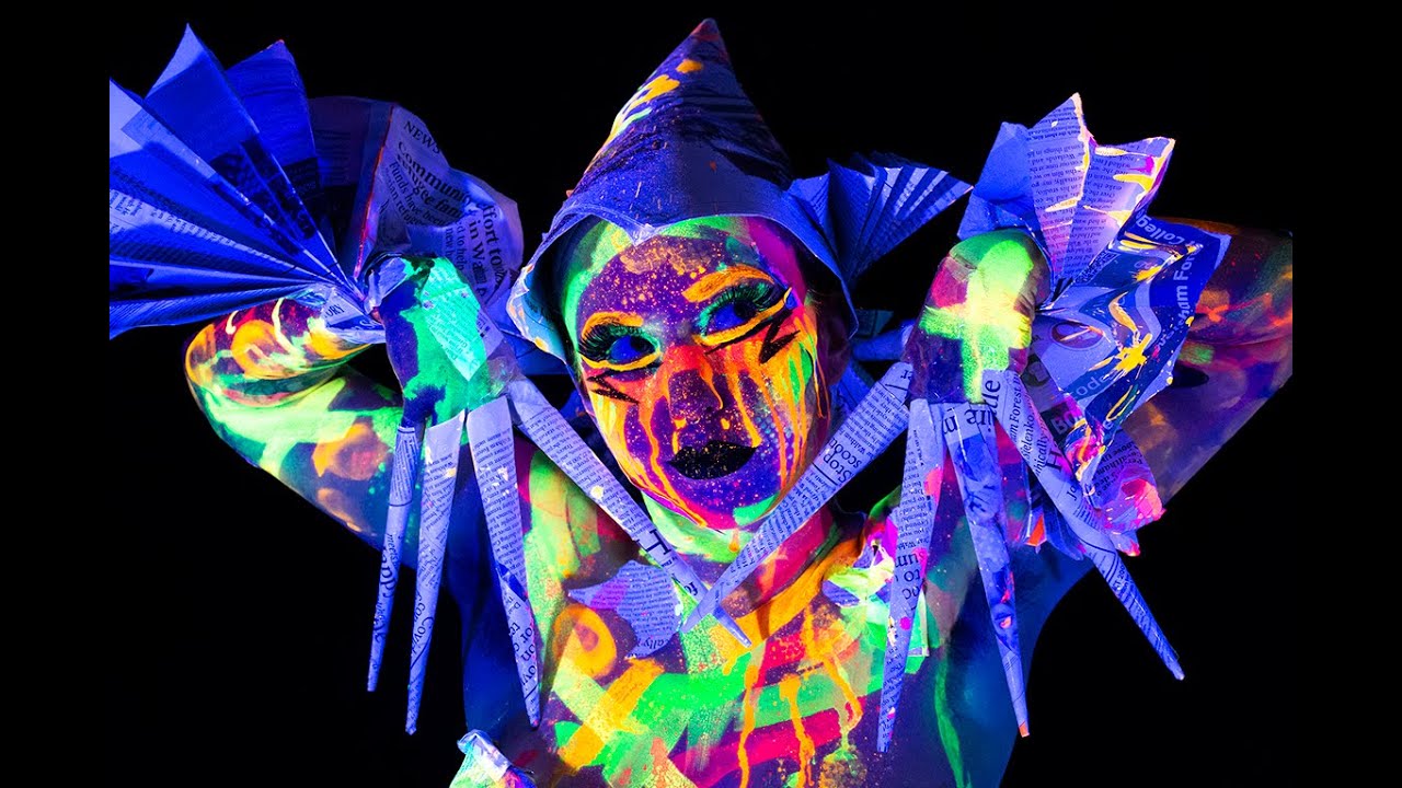 Neon Naked Life Drawing Online Class - YouTube