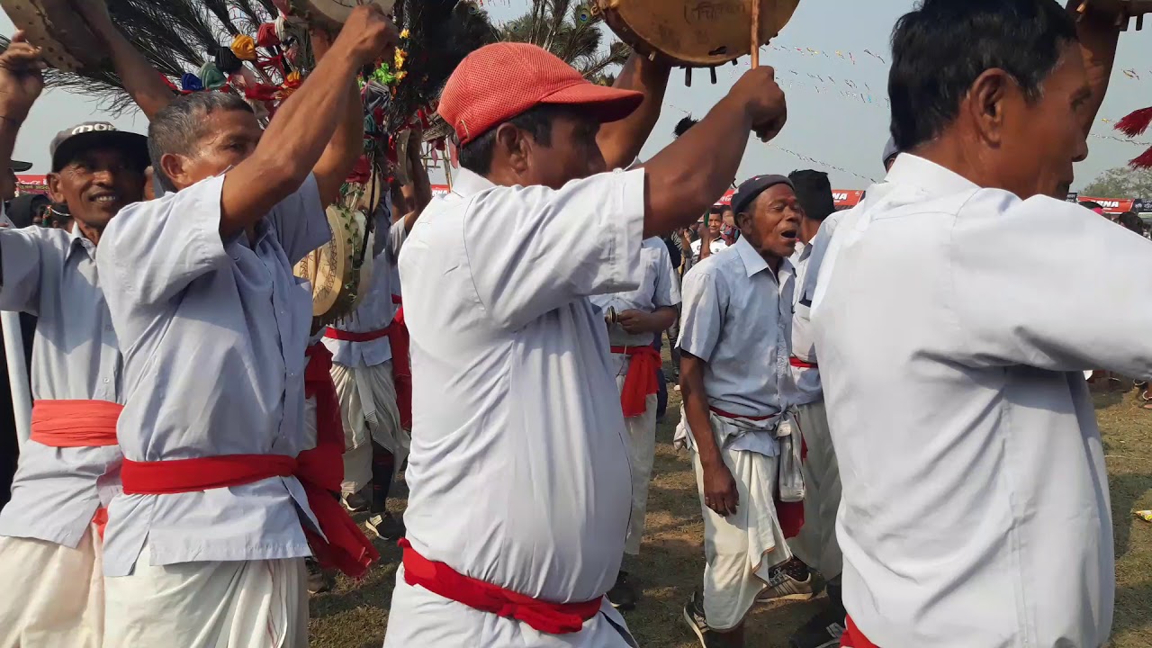 Tharu Damfu Dance at khichara mahotsav - YouTube