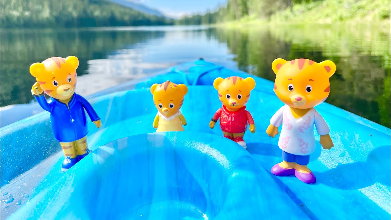 Daniel Tiger Toys Kayaking TURTLES Water Lake Video For Kids - YouTube